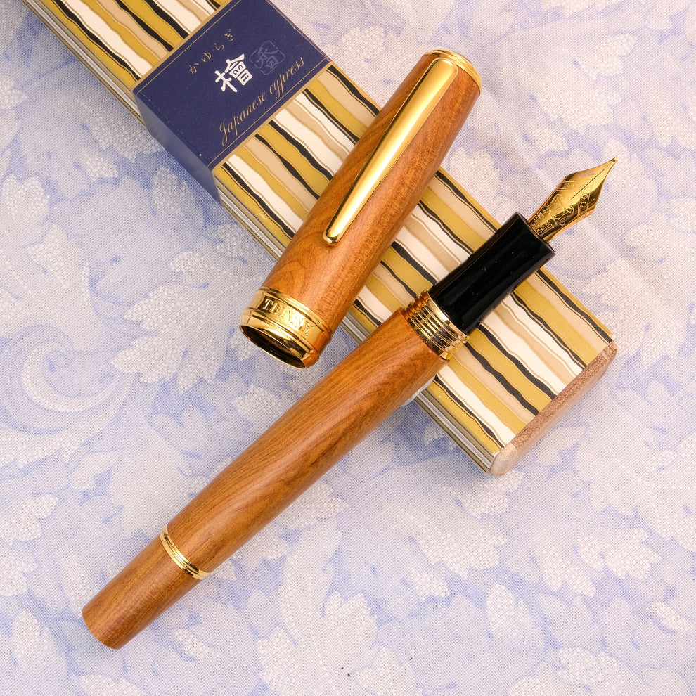 Tenny Coronation Fountain Pen - Taiwanese Incense Cedar (肖楠木) – Muze Pens